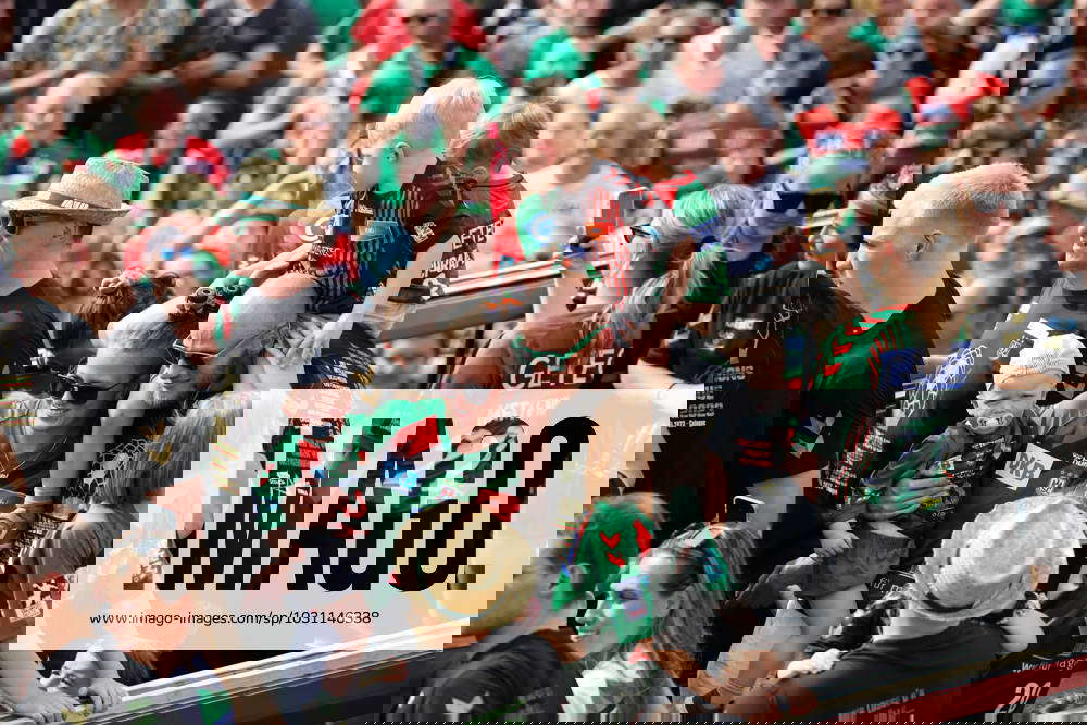 Tim Hornke SC Magdeburg,17 with family Handball Bundesliga season 2022 ...