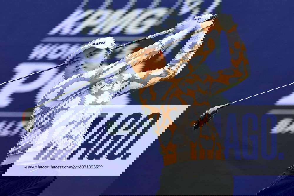 SPRINGFIELD, NJ - JUNE 23: Minjee Lee of Australia tees off at the 1st ...