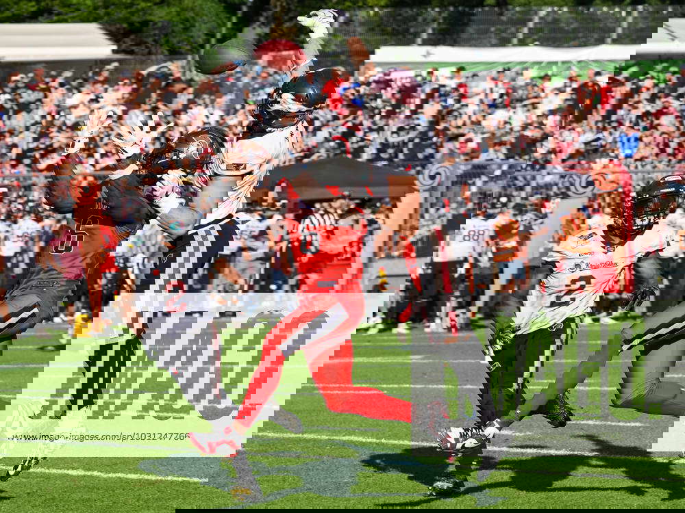 Terryon Robinson Cologne Centurions, 06 cant catch the ball as he is ...