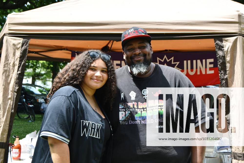 Syndication: The News-Messenger Markus Finley and daughter Makaya ...