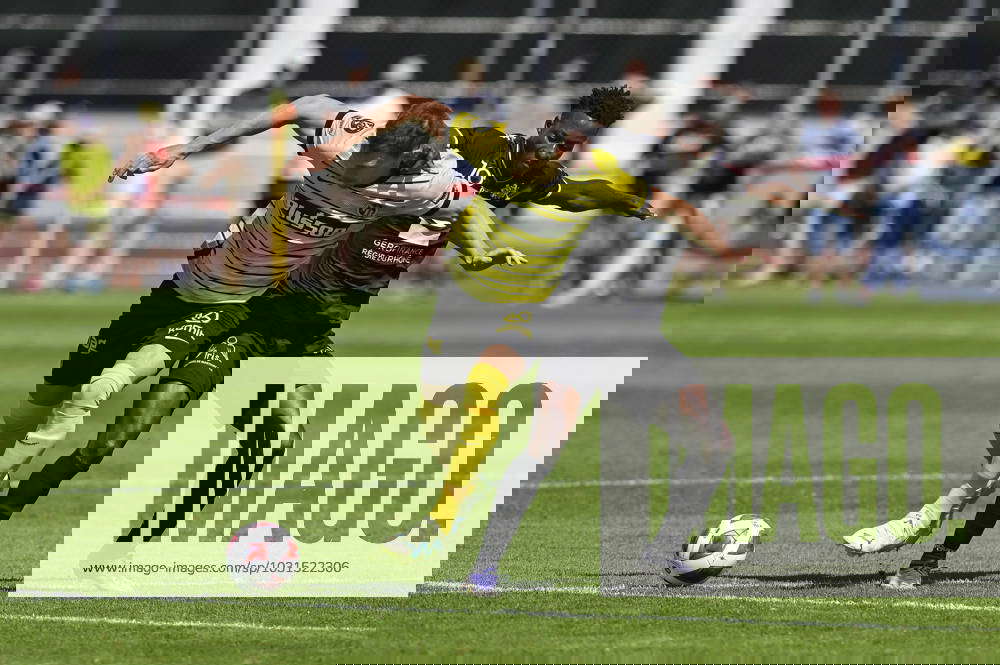 Christian Fassnacht, YB, re Edmond Akichi, SLO, BSC Young Boys FC Stade ...