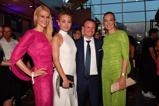 Natascha Grün, Lisa Maria Potthoff and Dr Christine Theis Bavarian ...