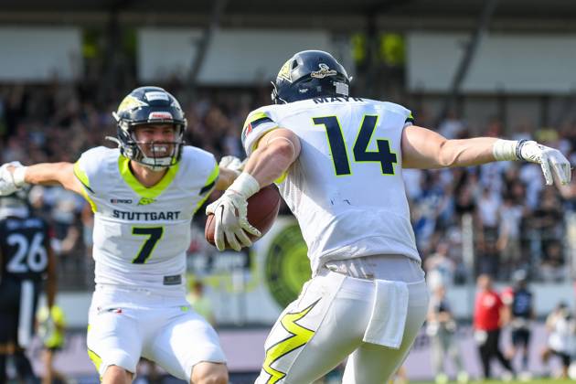 Louis Geyer Stuttgart Surge 7, Yannick Mayr Stuttgart Surge 14 ...