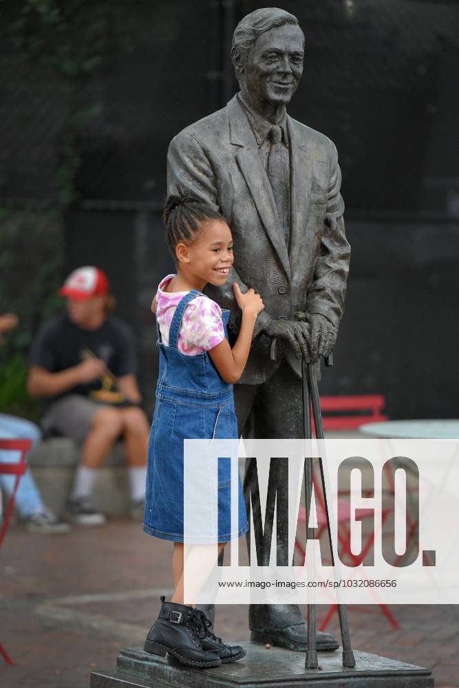 Syndication: Florida Times-Union Rileigh Toombs, 7, poses with the ...