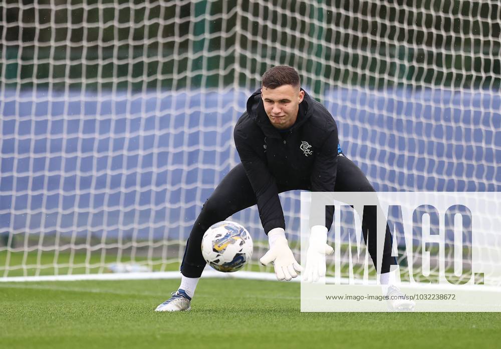 Mandatory Credit: Photo by Michael Zemanek Shutterstock (14017238cu ...