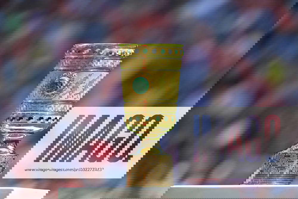 Subject recording DFB Pokal,Pokal,Cup,Trophaee, legends game FC Bayern ...