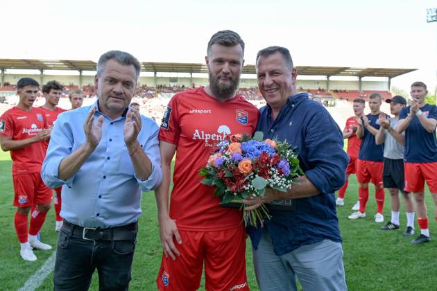 Farewell to Stephan Hain Unterhaching, 9 who played seven years in ...