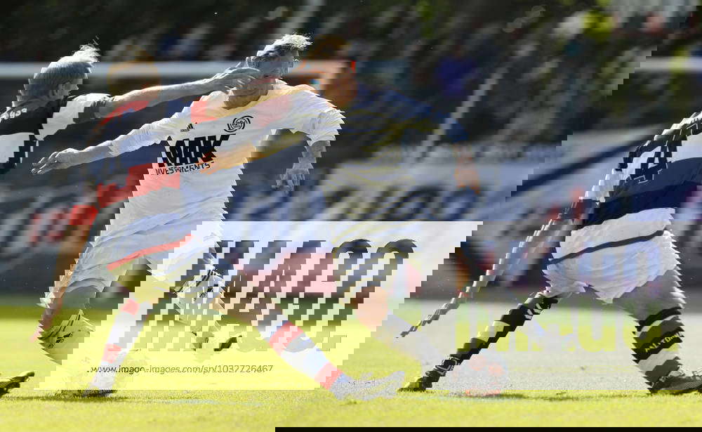 Photo Timo Lübbers Düneberg , white against Steffen Neelsen Altona ...