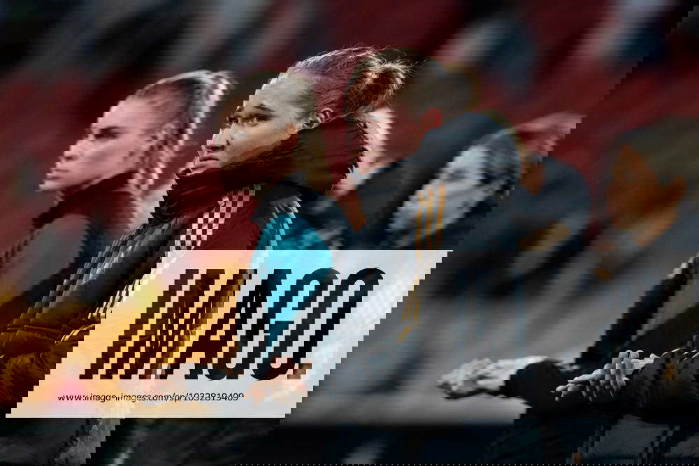 Sydney Lohmann Germany, 08 , Jule Brand Germany, 22 is disappointed ...