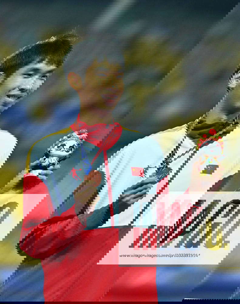 (230803) -- CHENGDU, Aug. 3, 2023 -- Bronze medalist Huang Huafeng of ...