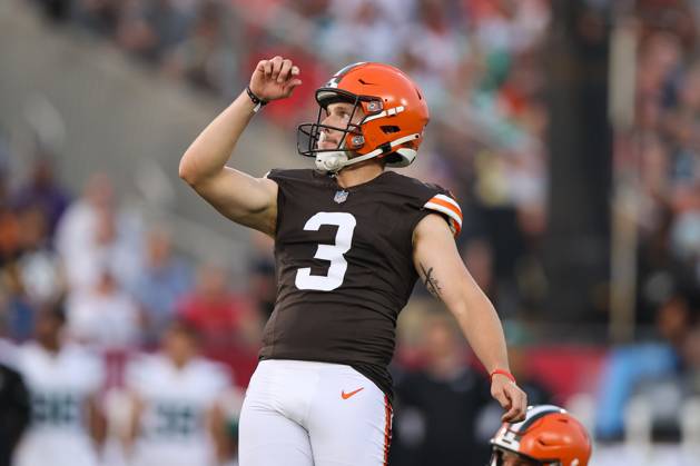 CANTON, OH - AUGUST 03: Cleveland Browns kicker Cade York (3) misses on a 49-yard field goal during