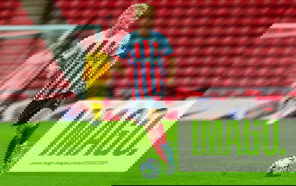 Sunderland v Crewe Alexandra Carabao Cup Ben Crompton of Sunderland AFC ...