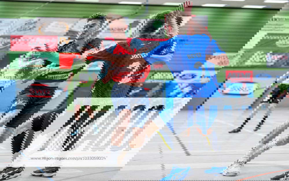 LindenCup TV Huettenberg Bergischer HC, 09 08 23 Niklas Theiss 9 TV ...