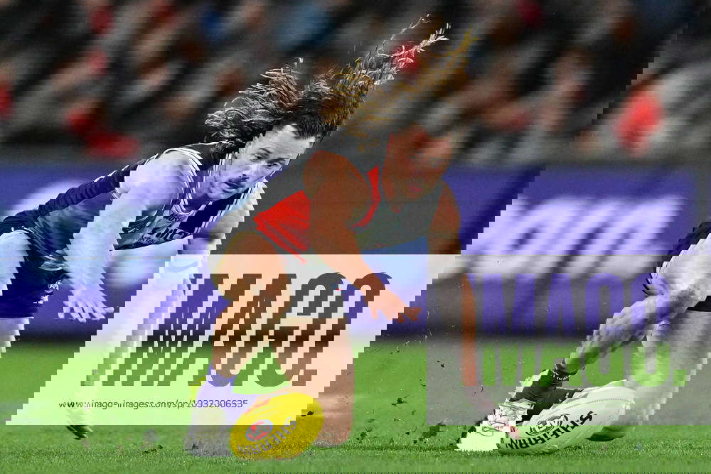 AFL SAINTS TIGERS, Jack Sinclair of St Kilda in action during the AFL ...