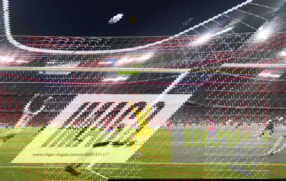 Benjamin HENRICHS, RB Leipzig 39 in action in the Super Cup 2023 final ...