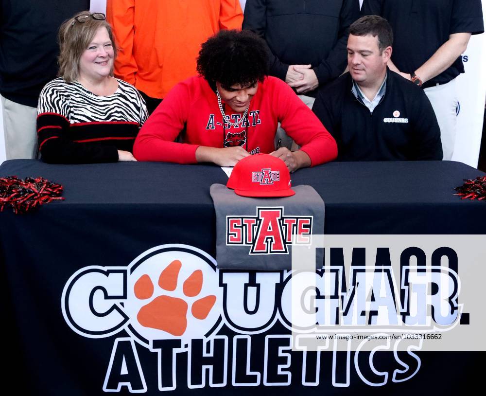 Syndication: The Daily News Journal MTCS football player Aleric Watson ...