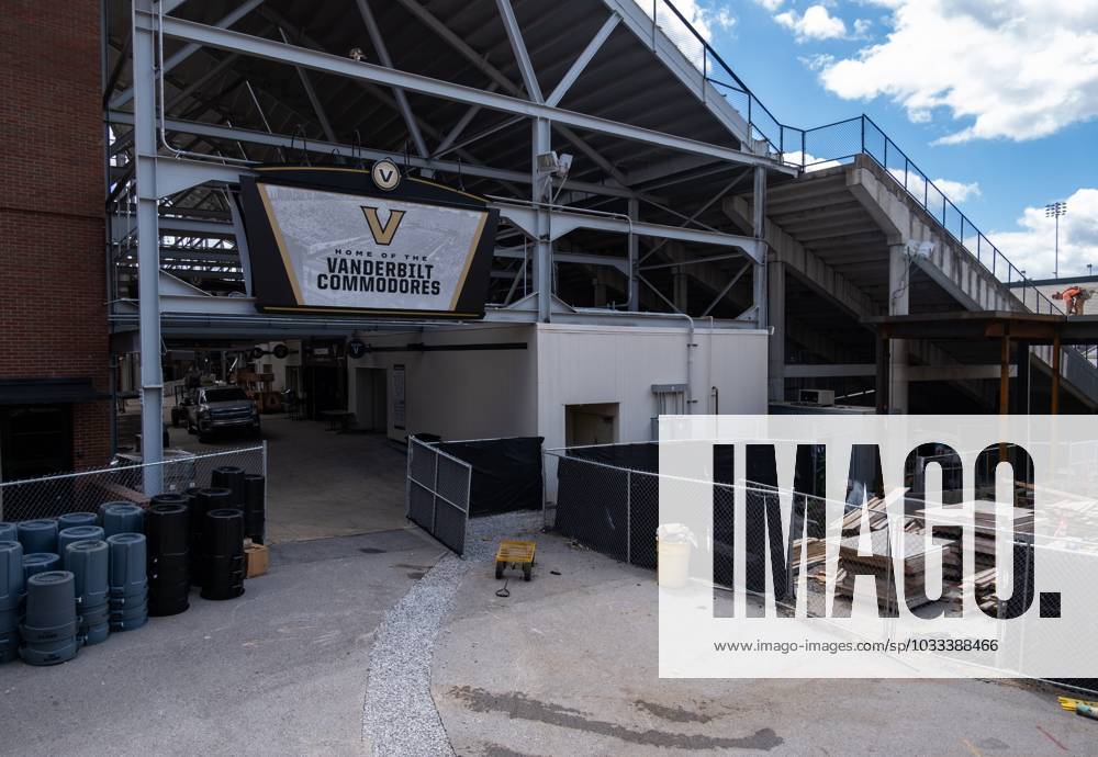 Syndication: The Tennessean Construction continues at the FirstBank ...