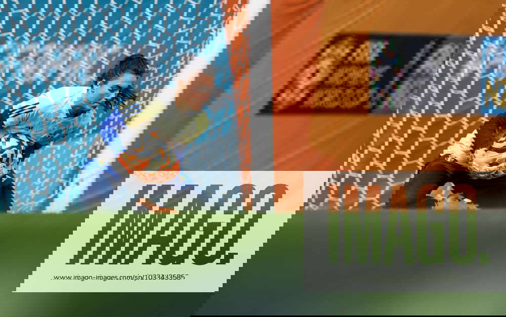 230817 Goalkeeper Zecira Musovic of the Swedish women s national soccer ...