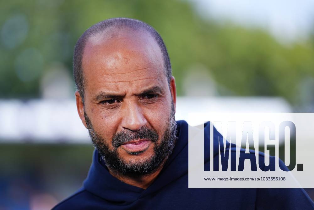 WAALWIJK - AZ Alkmaar coach Pascal Jansen during the Dutch premier ...