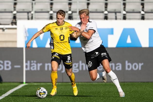 Elfsborgs Jeppe Moldrup Okkels and Mjällbys Herman Johansson during the ...