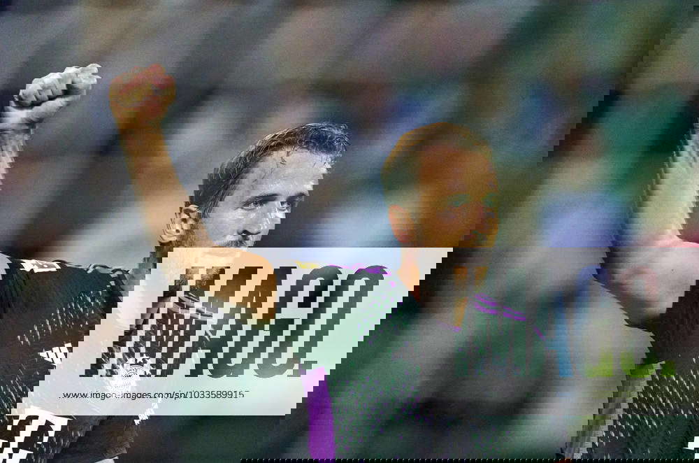 Harry Kane, FCB 9 celebrates his 0-2 goal, happy, laugh, celebration in ...