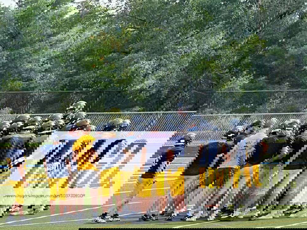 Syndication: Observer and?Eccentric The Goodrich Martians JV football ...