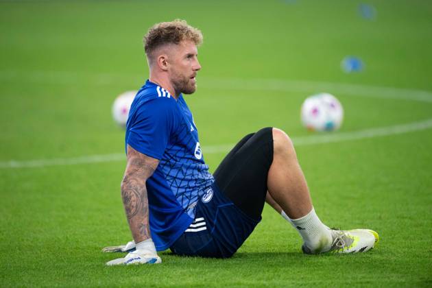 Goalkeeper Ralf FAEHRMANN Fährmann GE warm up, Aufwaermtraining ...