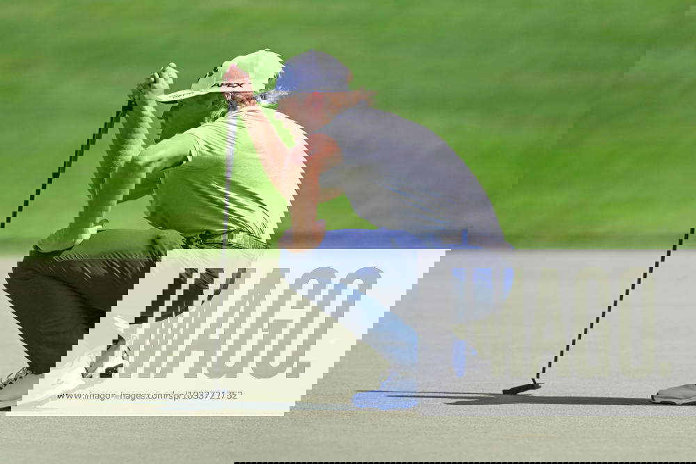 ATLANTA, GA - AUGUST 25: Sam Burns lining up his putt on the twelfth ...