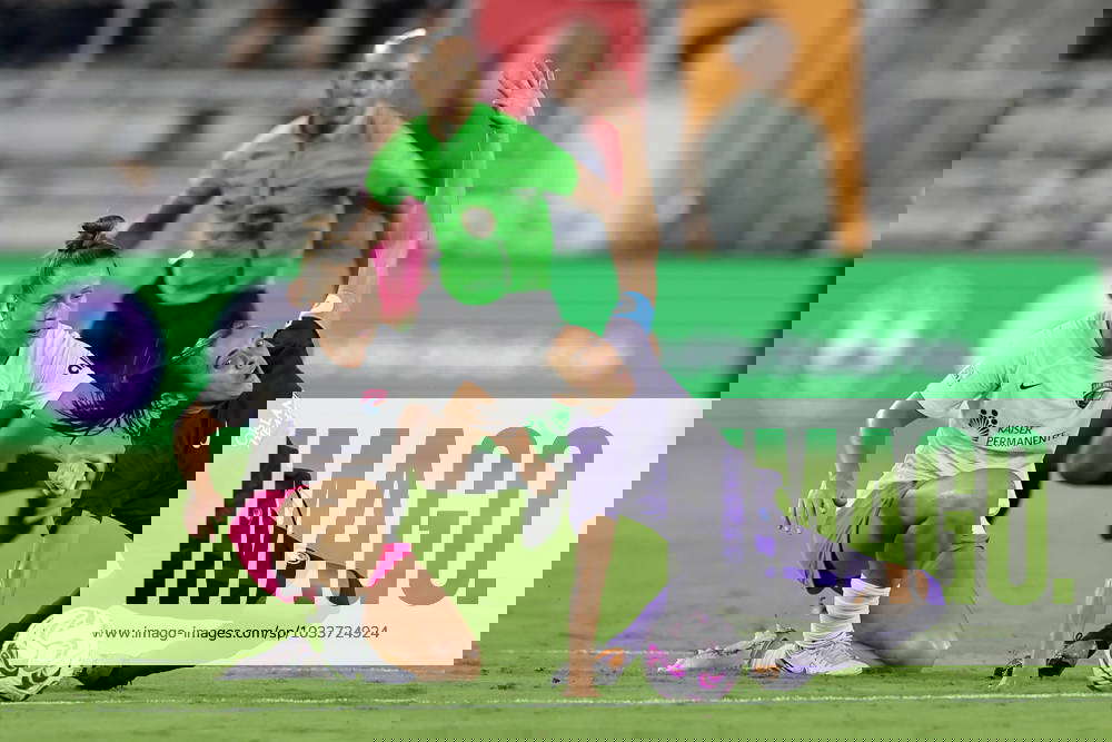 Orlando, Florida, U.S: Orlando Pride forward MARTA competes for the ...