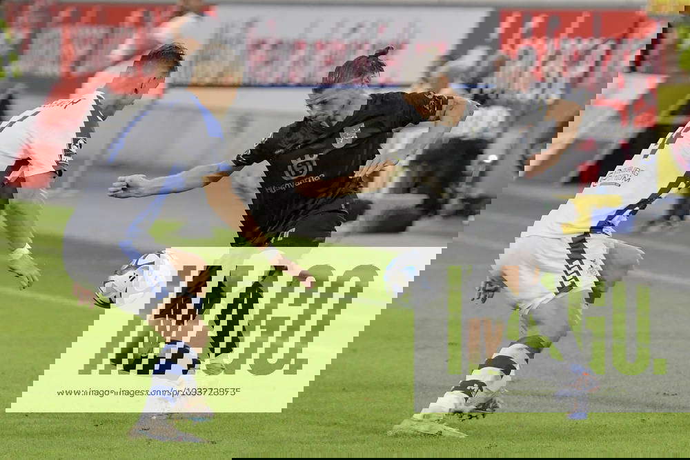 from left in duel Marvin Senger 4, MSV Duisburg Dennis Chessa 11, SSV ...