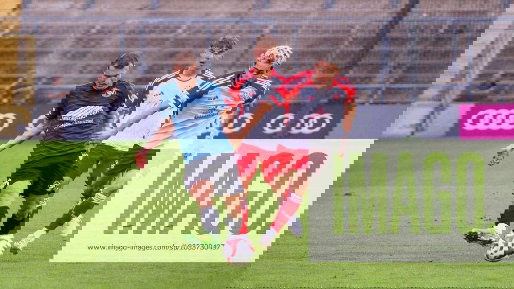 Dion Berisha 11, FC Bayern Munich II in duel with Jonas Rossdorfer 18 ...