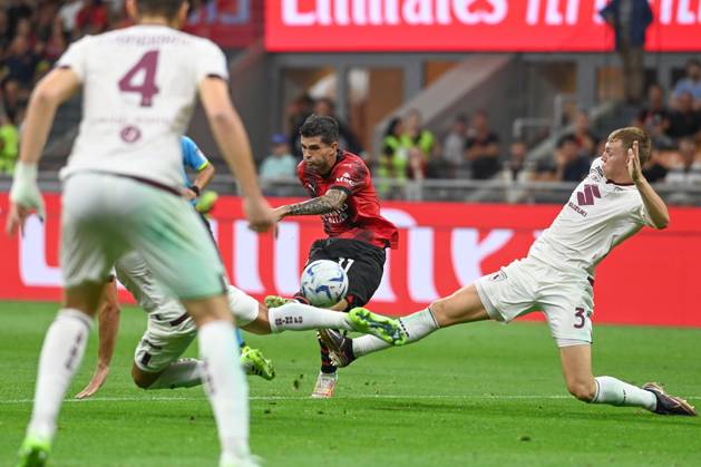 Christian Pulisic shooting on goal during AC Milan vs Torino FC ...