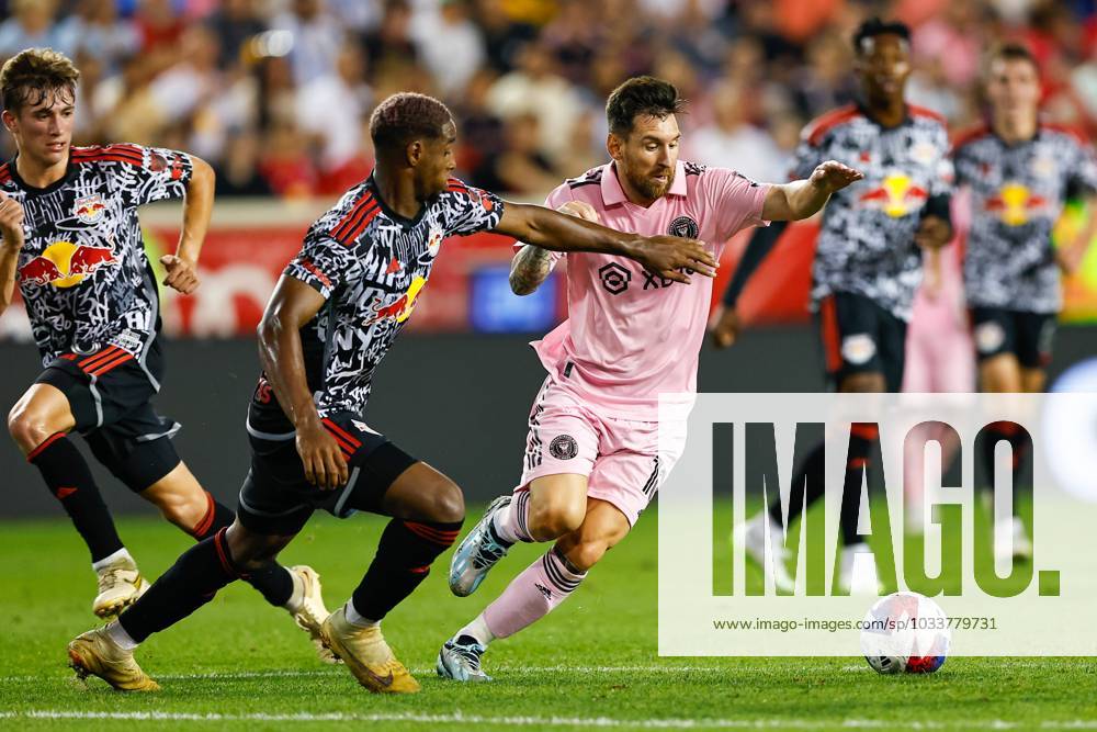 HARRISON, NJ - AUGUST 26: Lionel Messi 10 of Inter Miami CF battles ...
