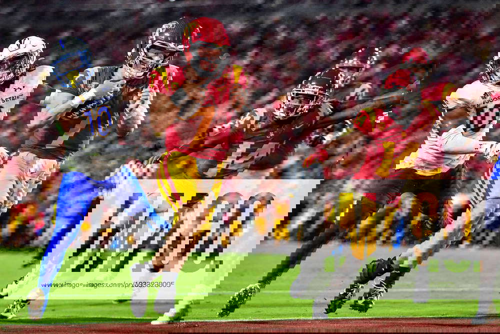 August 26, 2023 Los Angeles, CA.USC Trojans quarterback Miller Moss 7 ...