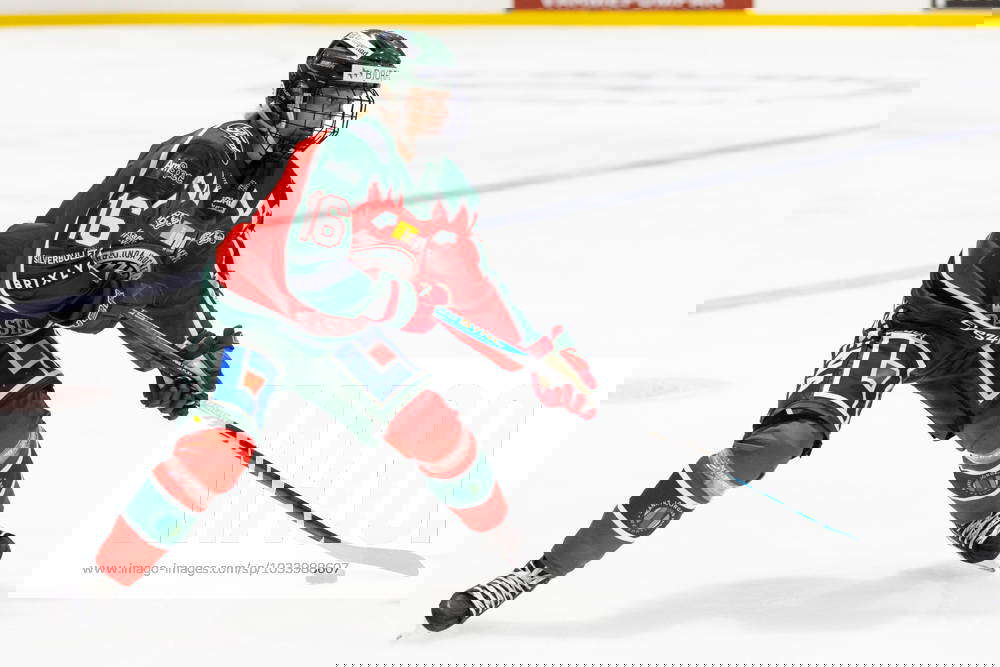 230902 Frölundas Jennifer Carlsson during the ice hockey training match ...