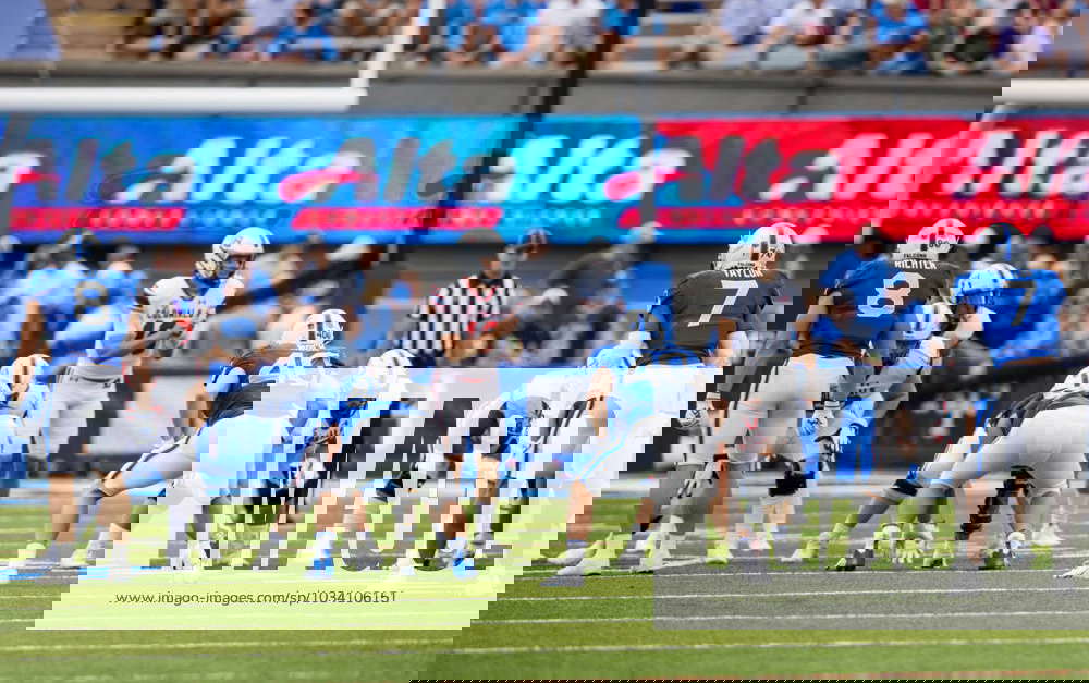 September 02, 2023: Air Force outside linebacker Bo Richter (8 ...