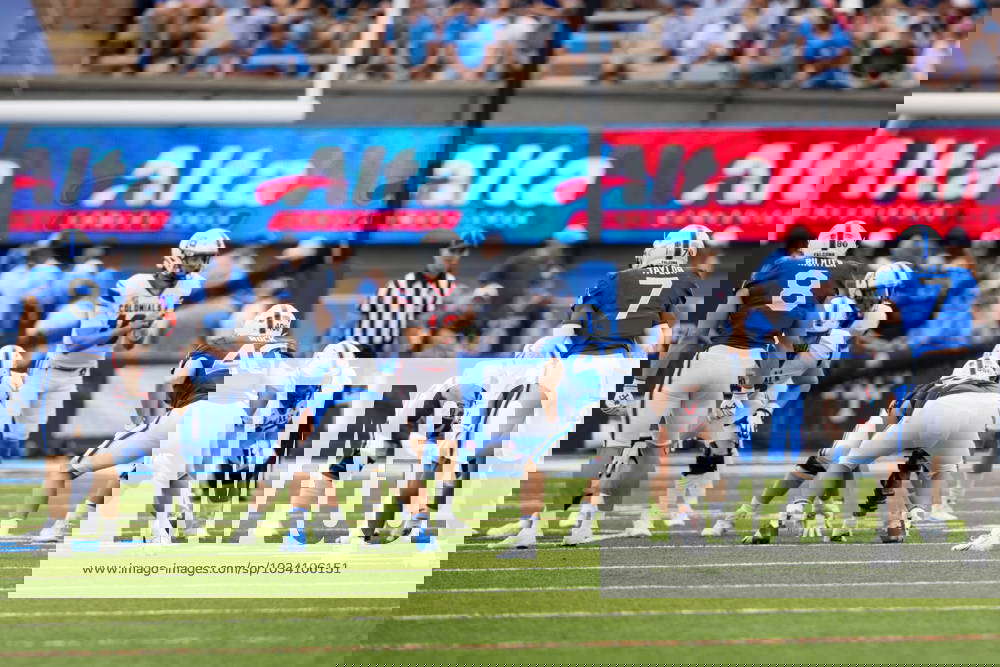 : Air Force outside linebacker Bo Richter, defensive tackle Kupono ...