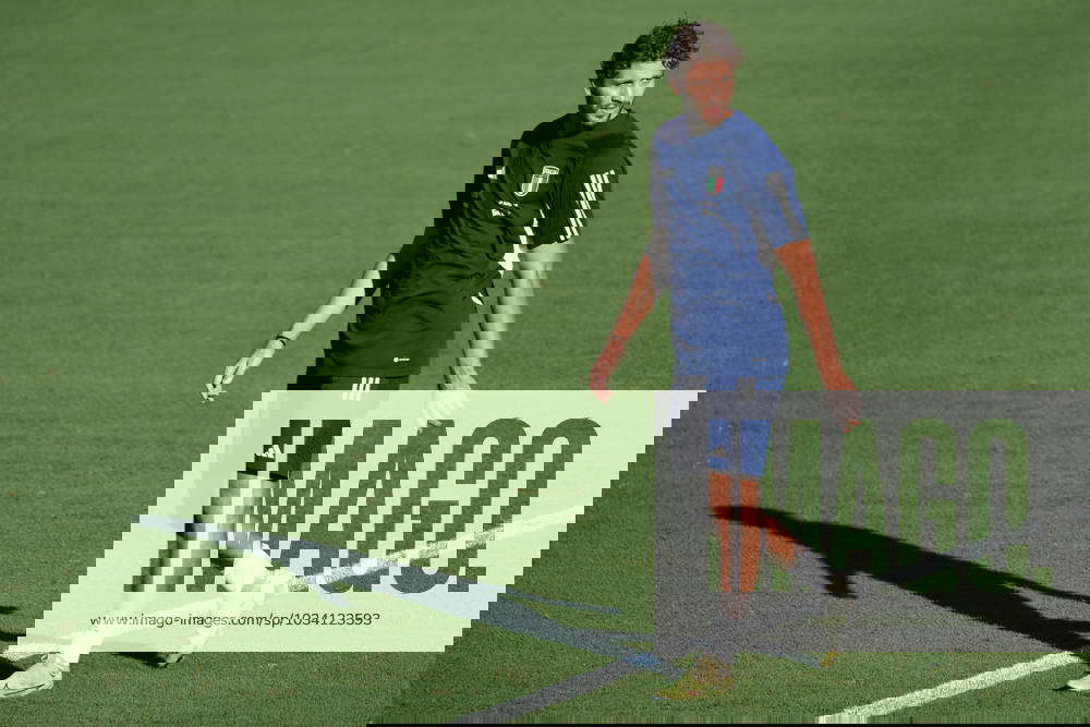 Italian player Manuel Locatelli during Italy training session, UEFA ...