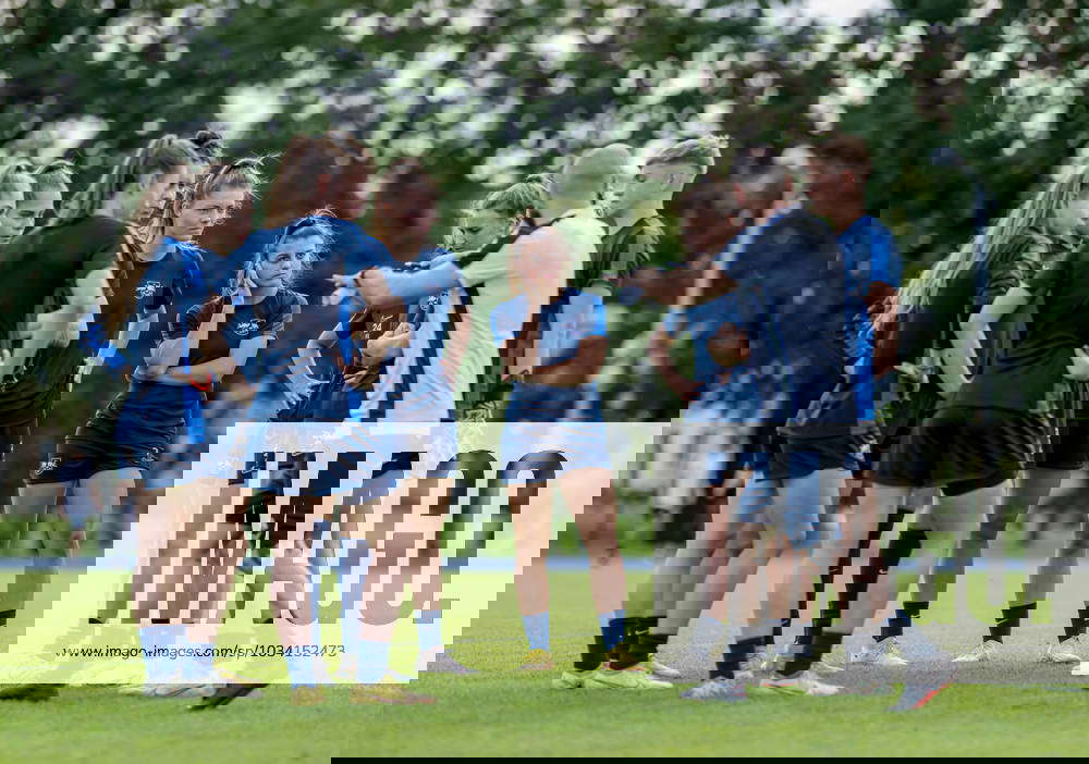 Leipzig players at a meeting training RB Leipzig women on 30 August ...