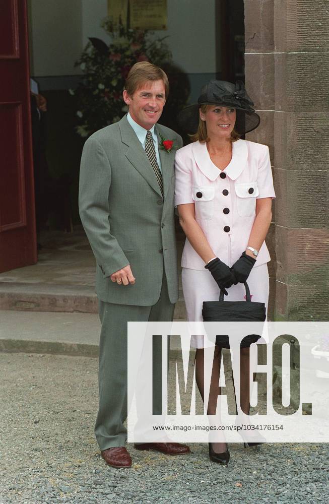 SNOOKER WEDDING Stephen Hendry, the Snooker World Champion, married his ...