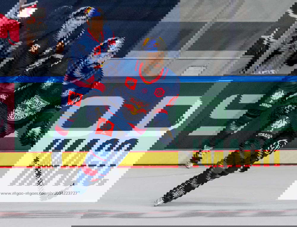 Dominik Bittner EHC Red Bull Muenchen, 3 GER, EHC Red Bull Muenchen vs ...