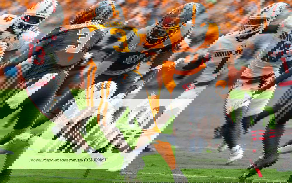 Syndication: The Knoxville News-Sentinel Austin Peay defensive back ...