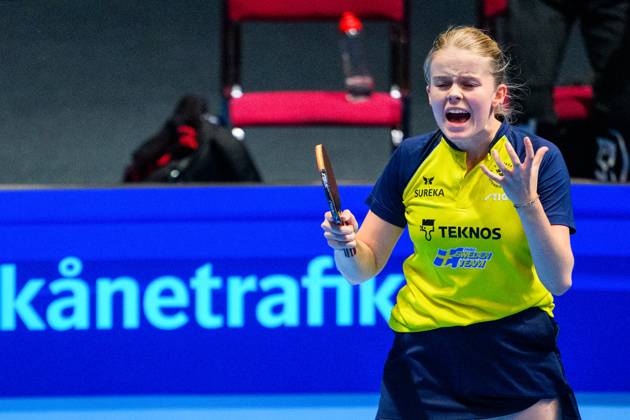 Filippa Bergand of Sweden looks dejected during the women s round of 16 ...