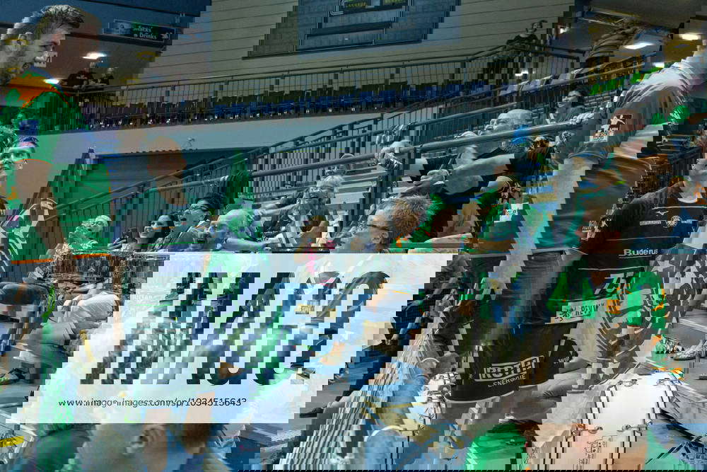 Domen Novak HSG Wetzlar , 75 celebrates with the fans after the home ...