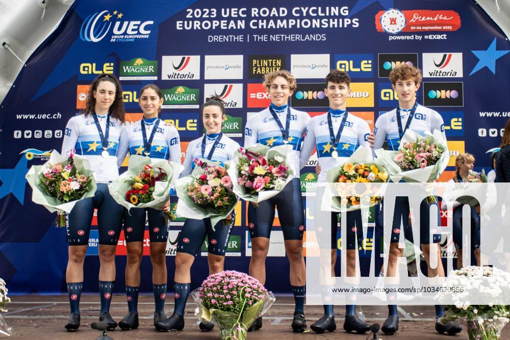 Italian riders celebrate their golden medal on the podium of the junior ...