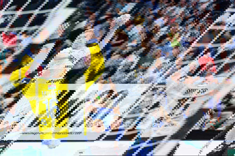 Throw goal Sven Ehrig THW Kiel, 03 THW Kiel vs Pick Szeged, handball ...