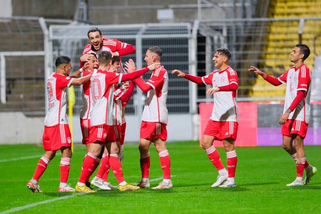 Team FC Bayern München II , Dion Berisha 11, FC Bayern München II ...
