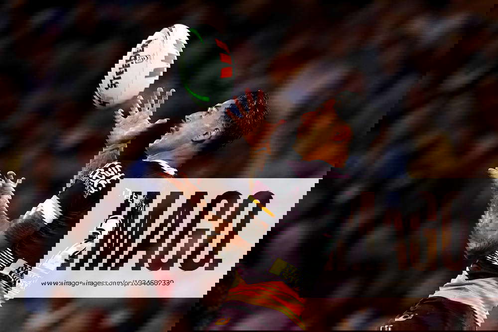 NRL BRONCOS WARRIORS, Jesse Arthars of the Broncos catches the ball ...