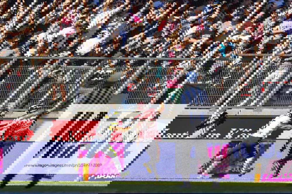 Touchdown to 7 7 by Nathaniel Robitaille 86, Wr, Duesseldorf Rheinfire ...