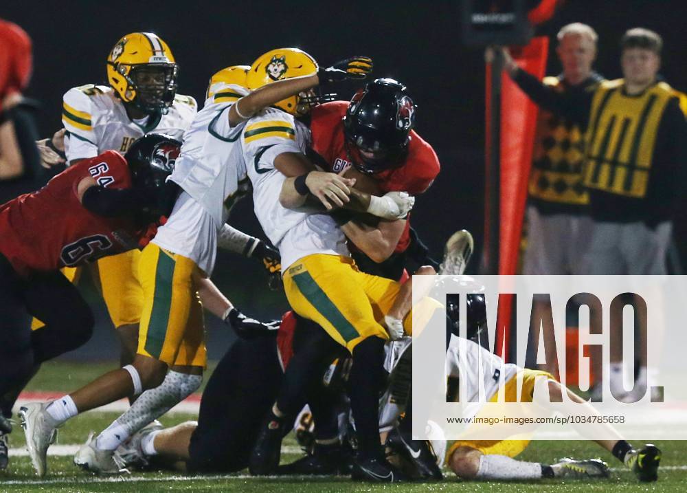 Syndication: The Ames Tribune Gilbert s quarterback Connor Rash (1 ...